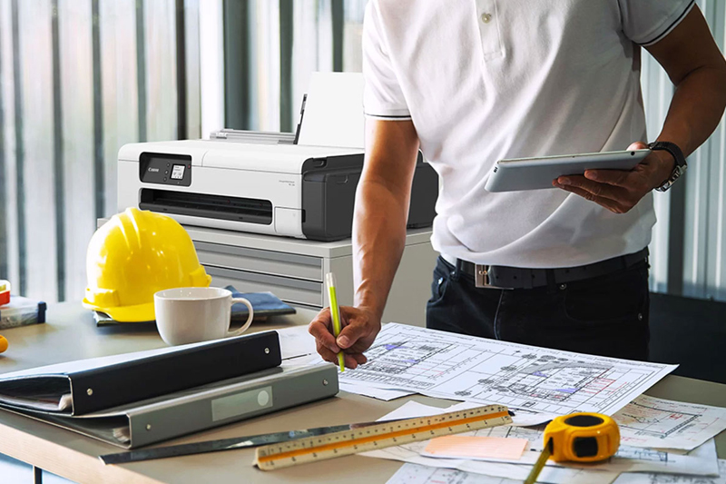 Canon anuncia plotter compacto - Canales TI 2025